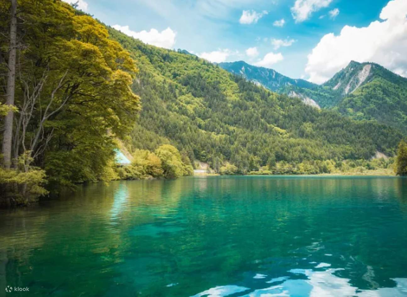 5-Day High-End Train Tour in Jiuzhaigou, Chengdu, Sichuan (Chengdu Free ...